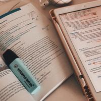 Offenes und geschlossenes Drama – Merkmale, Beispiele und Aufbau ...